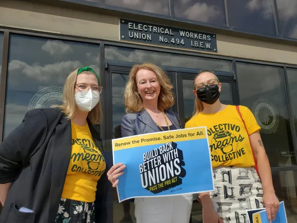 Wisconsin Café Workers Ratify First Union Contract at Colectivo Coffee ...